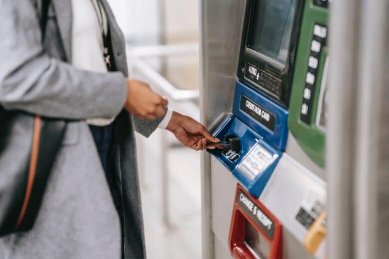 The 4 Best Banks for Non-Residents in the U.S. | Remitly