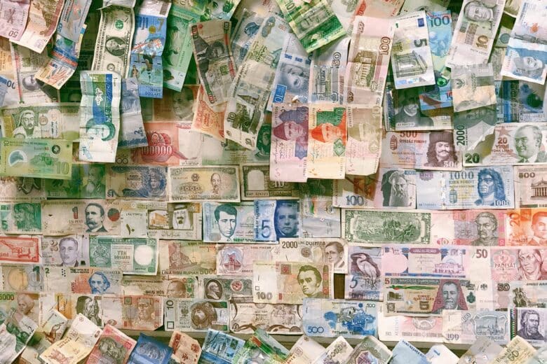 As diferentes moedas pelo mundo | Remitly