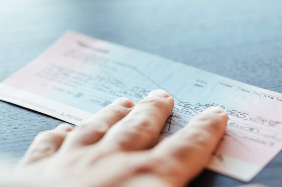 How Long Does It Take to Clear a Check? Learn Timelines Here | Remitly