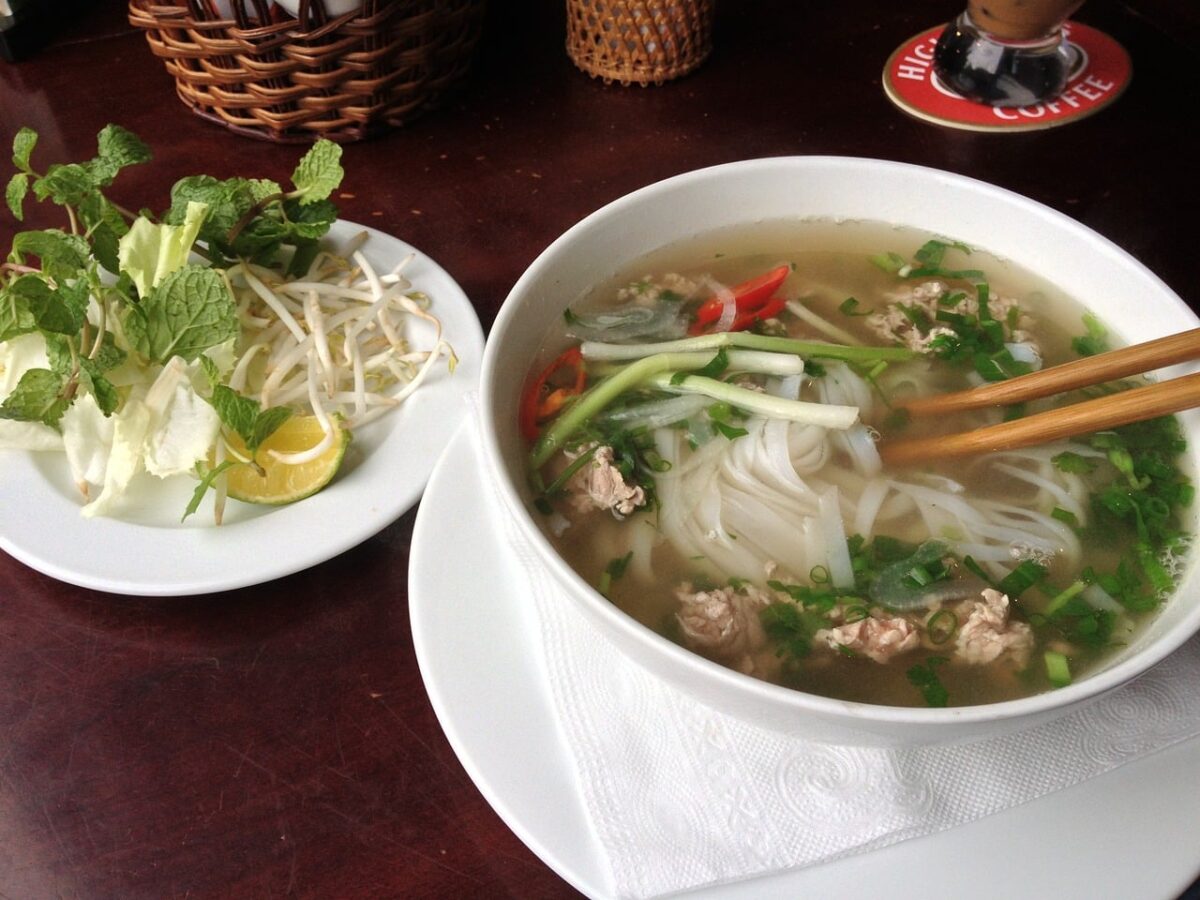Vietnamese Phở: A Complete Guide to the National Dish