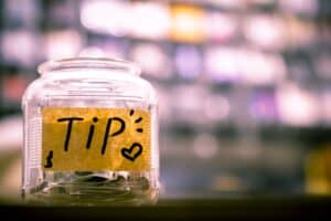 Mastering Tipping Etiquette in Every Situation | Remitly