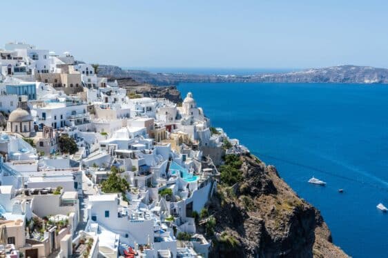 Driving in Greece: How to Get Your Greek Driver’s License | Remitly