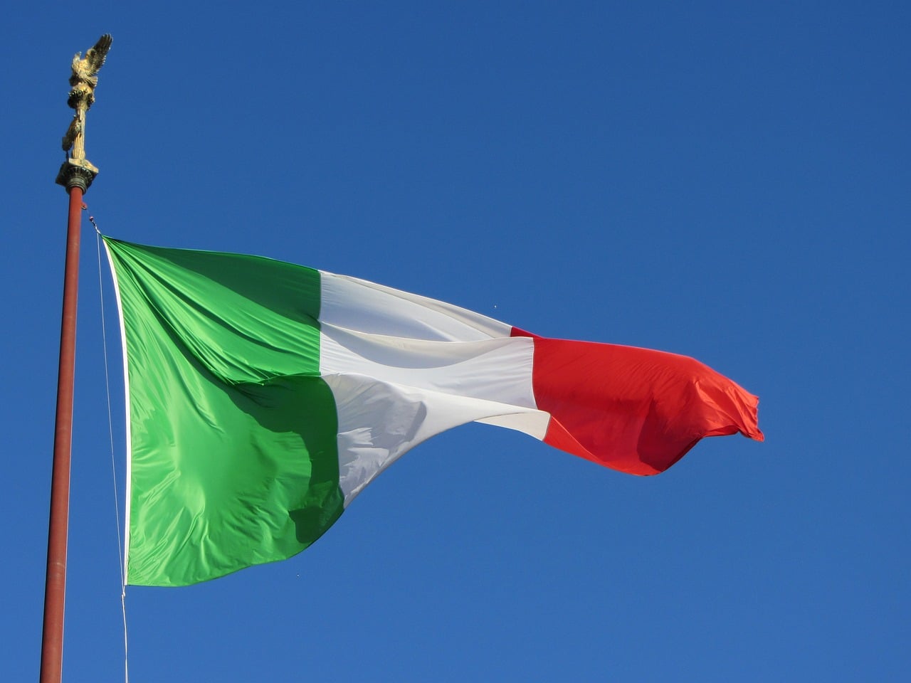 Minimum Wage in Italy: Everything You Need to Know - Beyond Borders