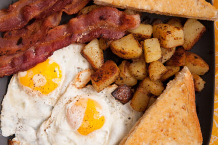 Canadian Breakfast 101: a Guide to Morning Classics | Remitly