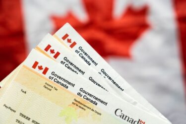 Where Do I Find the Cheque Number? A Guide for Canada | Remitly
