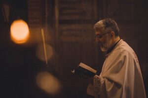 R-1 Visa Eligibility and Application Guide for Religious Workers | Remitly