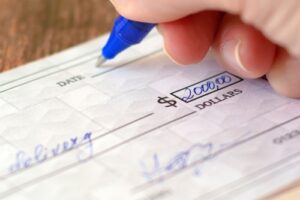 How to Write a Check: A Modern Guide to an Old-School Skill | Remitly