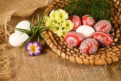 When is Easter Monday 2026? Dates and holiday planning guide | Remitly
